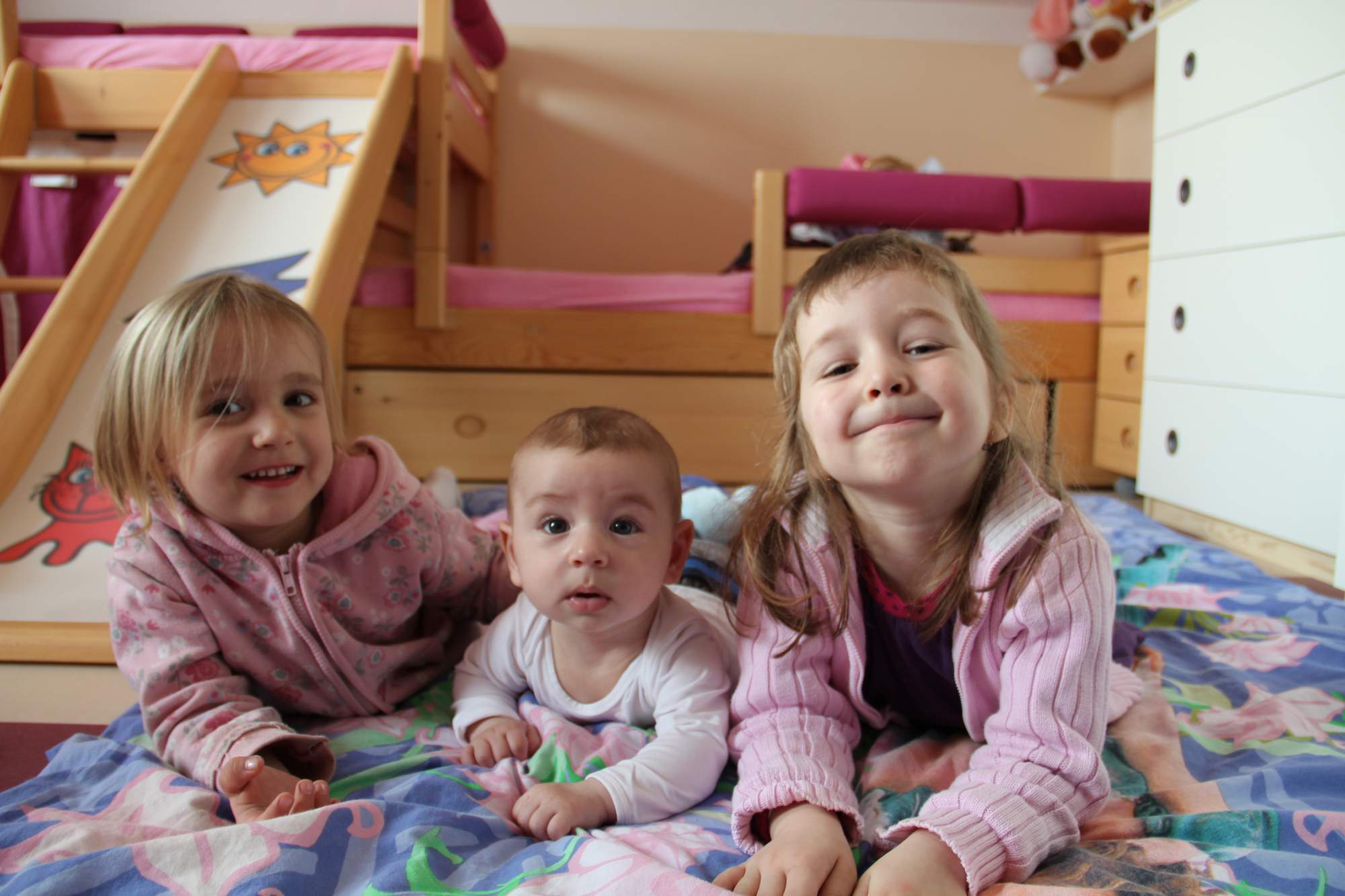 2014_04_04_Nikolka_na_návštěvě – Karmen Nemrak – album on Rajče